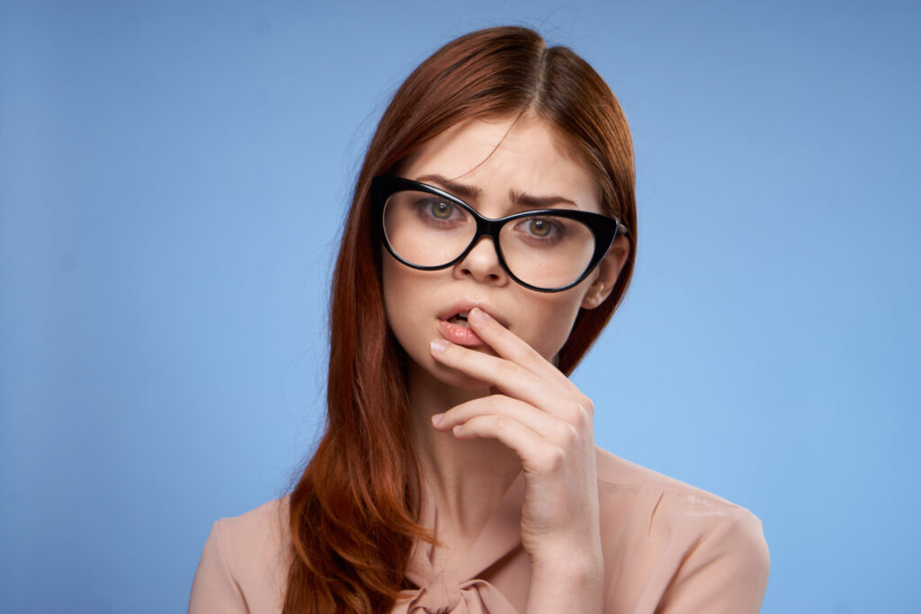 5 Subtle Social Missteps That Can Embarrass You Without Realizing It ...