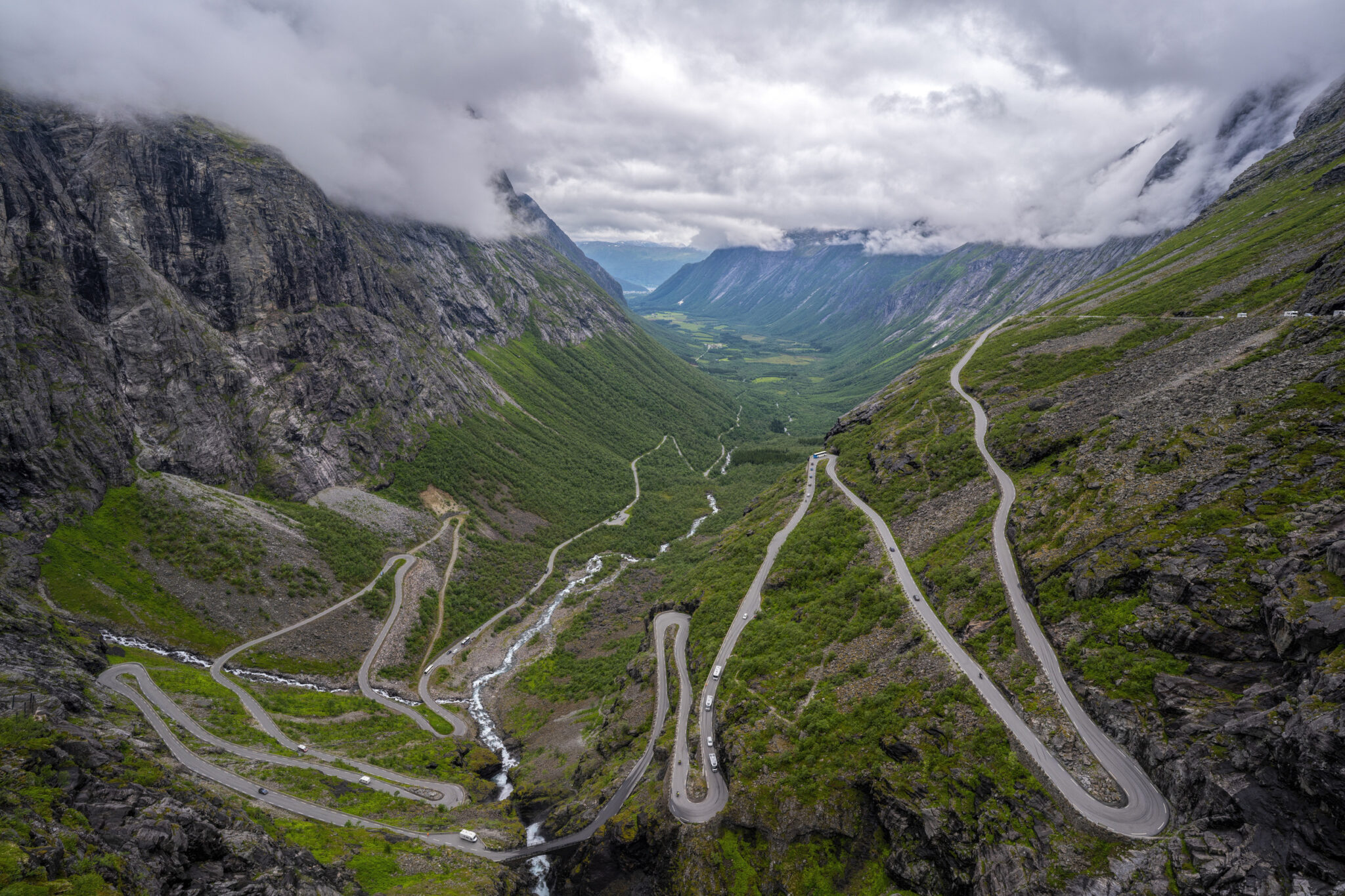 8 Most Dangerous Roads and Highways in the World - Crafting Your Home