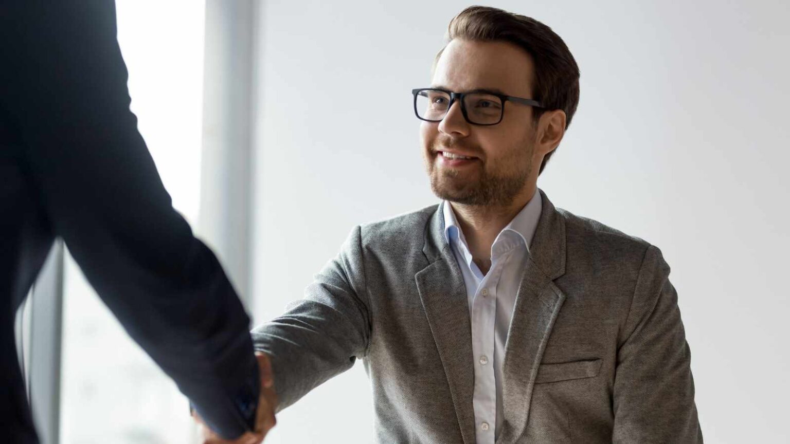 7 Things People with Low Critical Thinking Often Believe are Brilliant ...