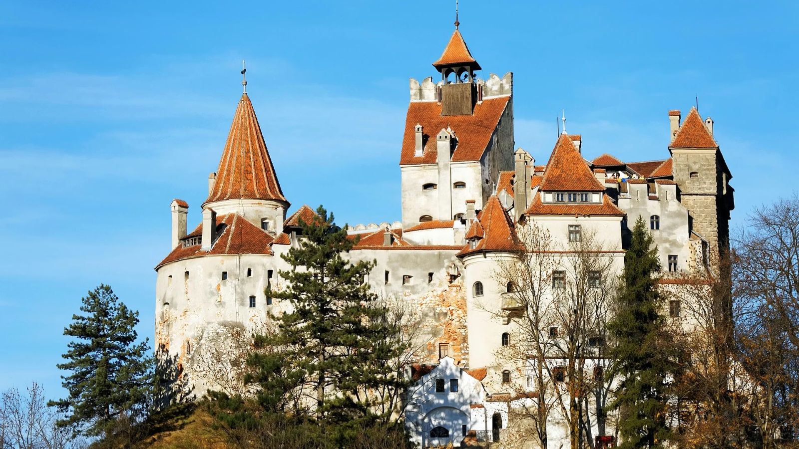 World’s Most Beautiful Bucket-List Castles, Ranked