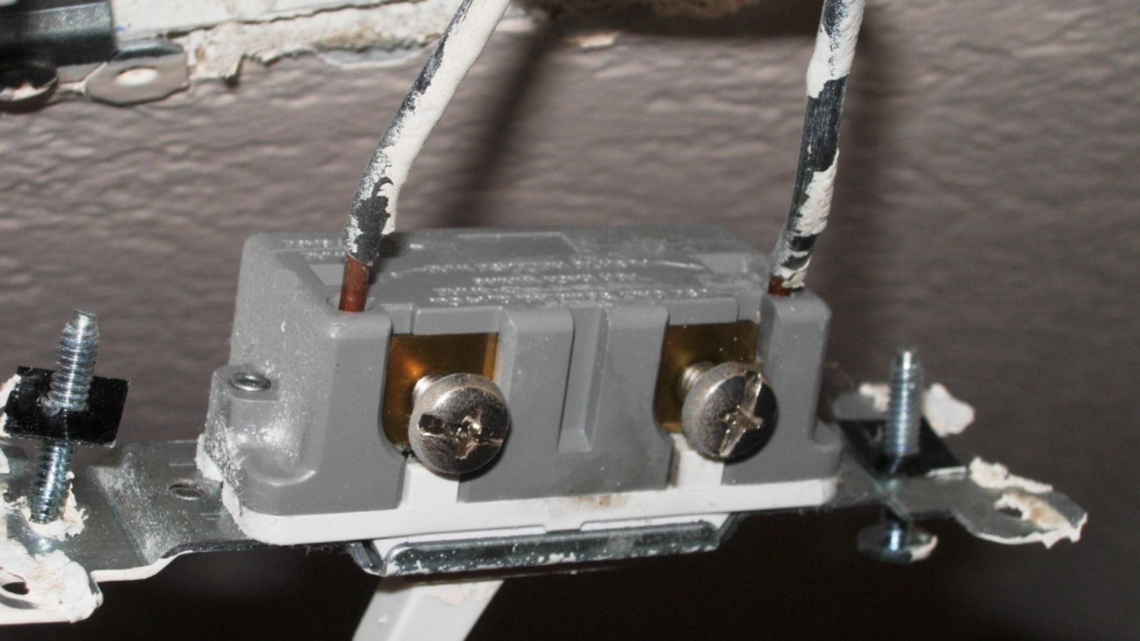 DIY Electrical Mistake That Can Burn Down Your Home