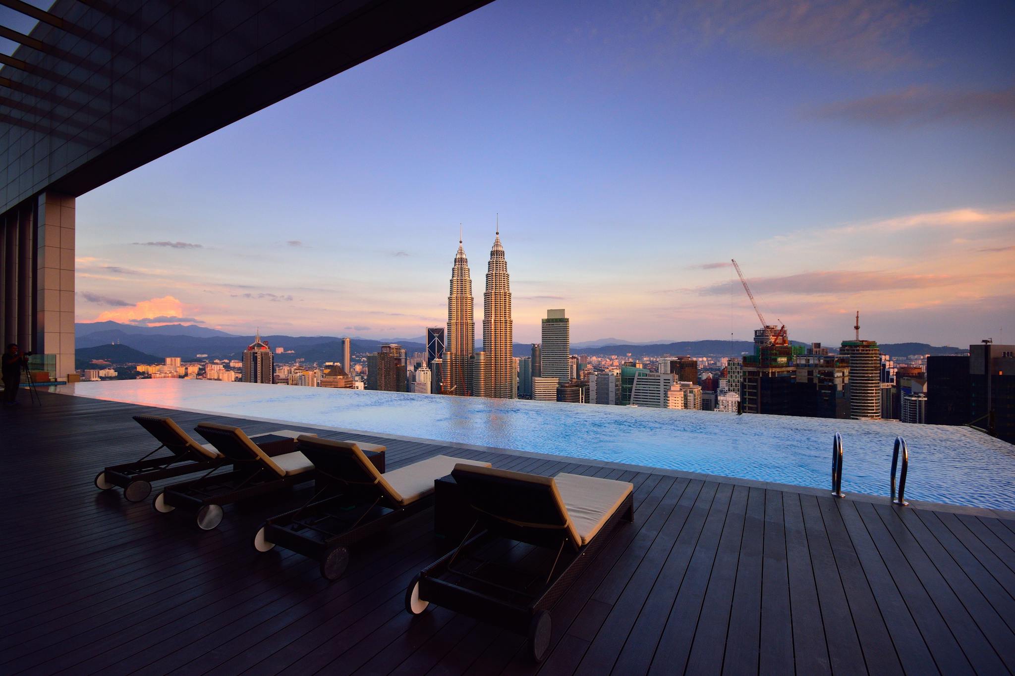 5 Coolest Rooftop Pools in the World That Will Take Your Breath Away ...
