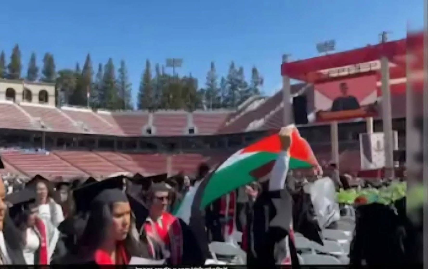 Stanford Graduation Disrupted as Hundreds of Students Walk Out During ...