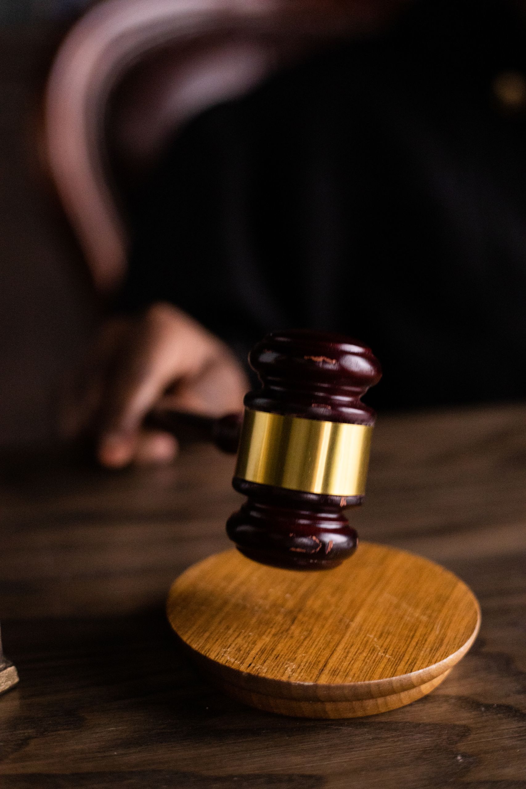 Arkansas Father Faces Life-Altering Accusation as Turbulent Flight ...