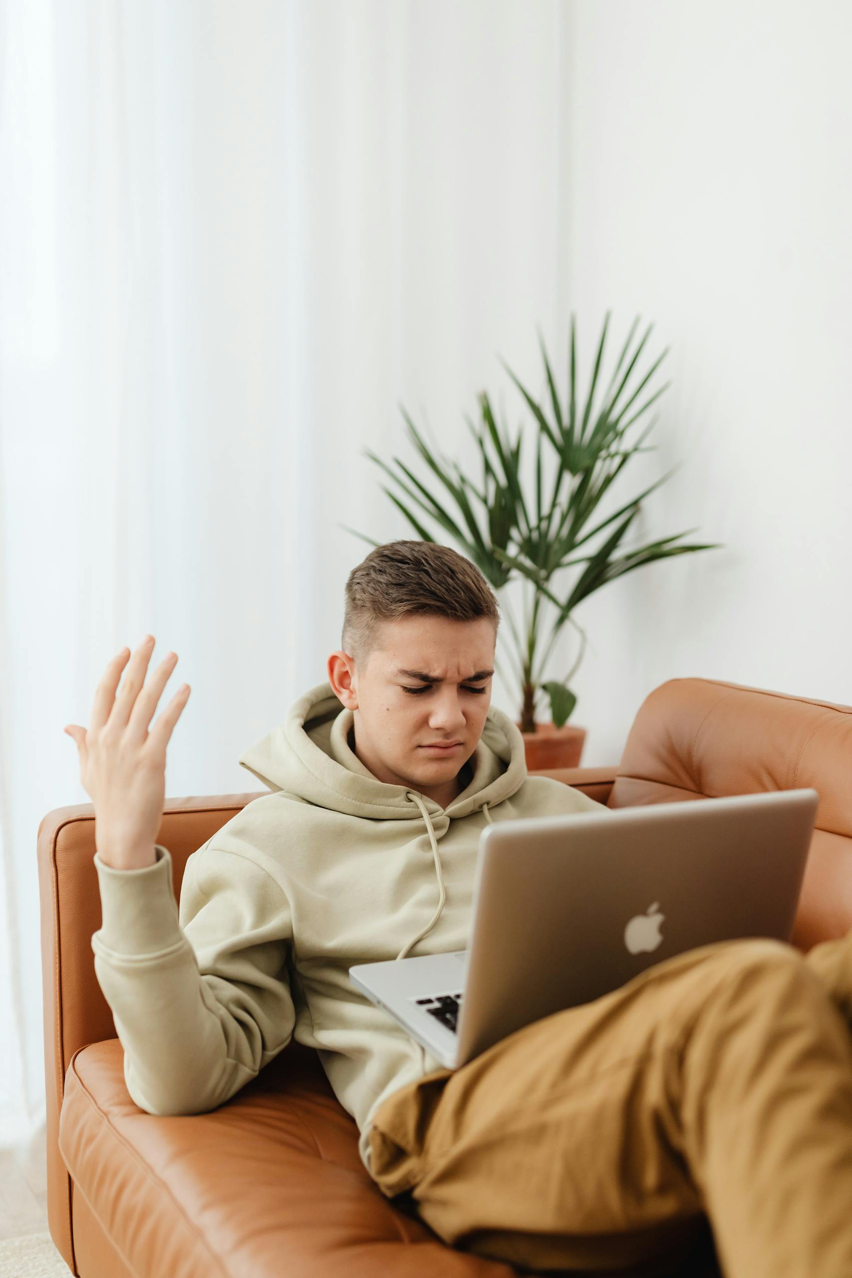 9 Reasons “Mogging” Is a Darker Internet Trend Than Gen Z’s Joke Makes ...